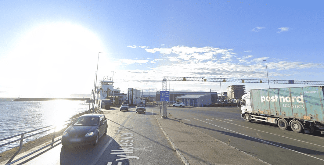 Ferge Brekstad - Valset: Kommende avganger, Priser og Beliggenhet - Ferje